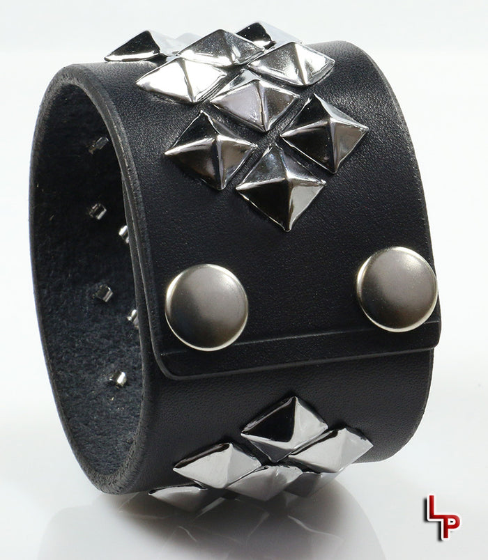 Diagonal Pyramid Studded Wrist Cuff| Leatherpunk